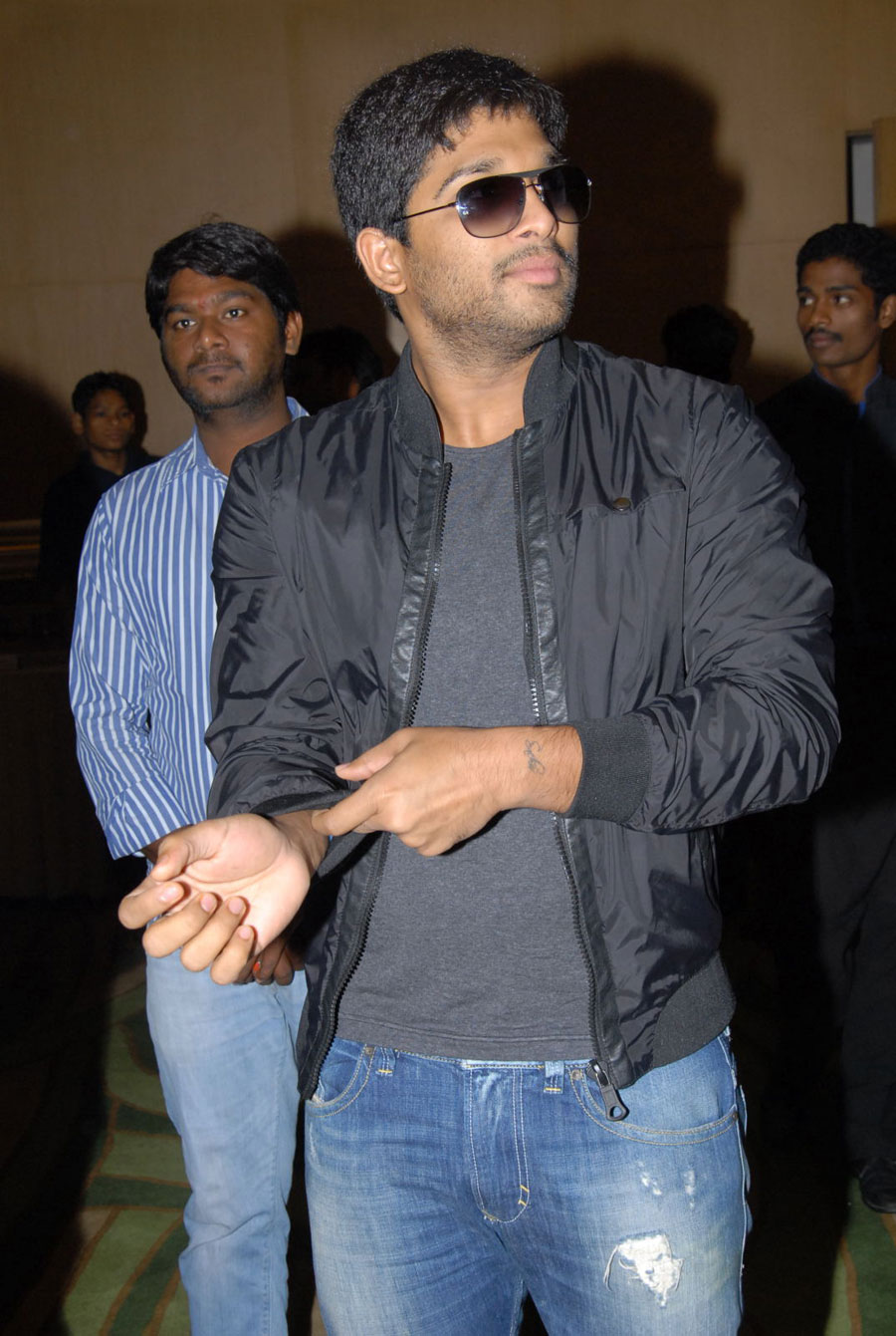Allu Arjun Stylish Photos At Julayi Success Meet