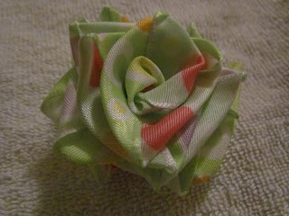Heather's world as it is and changes: Folded Ribbon Roses