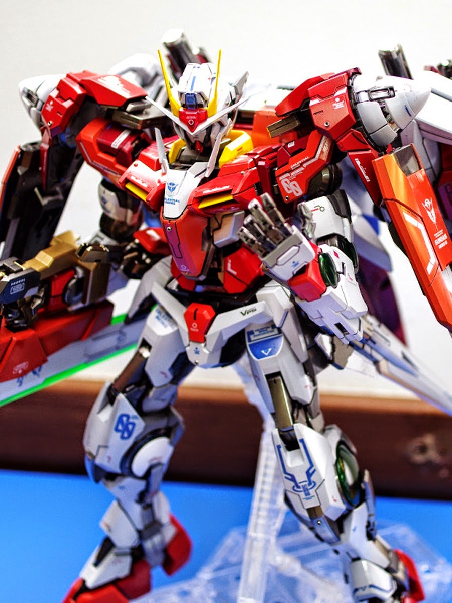 Gundam Family: PG 1/60 00 Raiser Gundam Custom Build