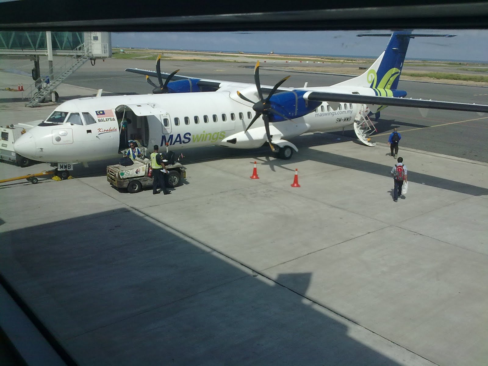 TEACH, TRAVEL & THINK!: PENERBANGAN MASWING (BKI-SBW)