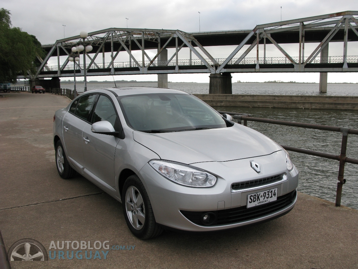Prueba: Renault Fluence Privilège Plus 2.0 CVT (Parte 1) : Autoblog ...