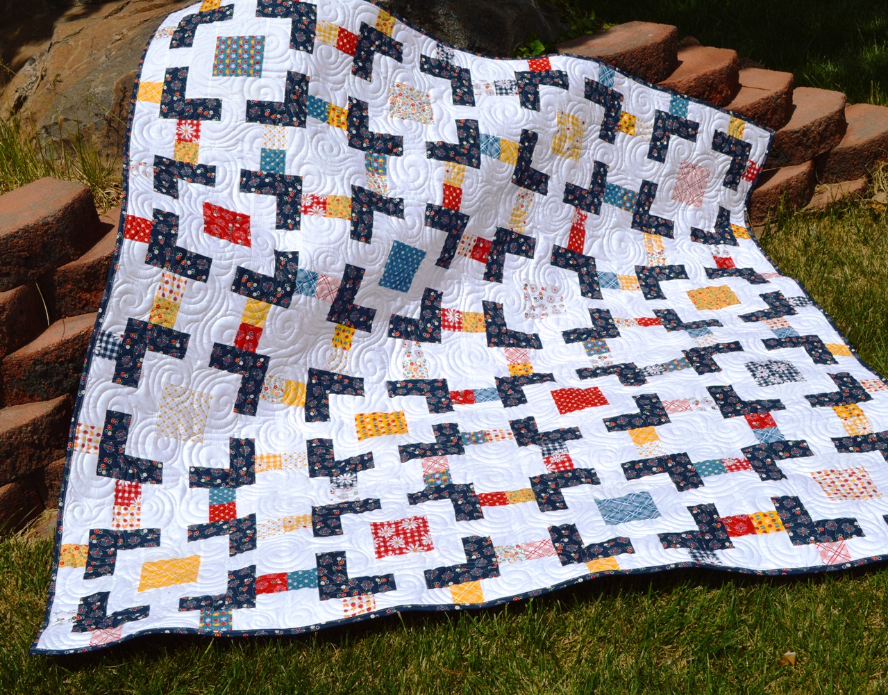 Happy Quilting: Crossroads - A Quilt Tutorial featuring Gingham Girls!!!