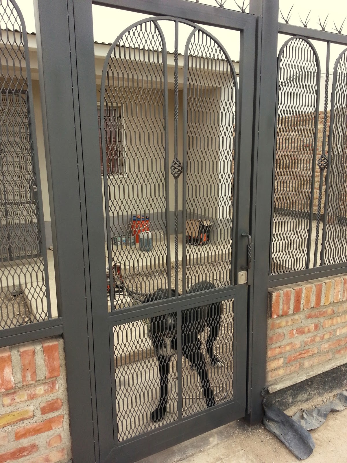 Forja Neuquén: Esta reja, tiene unos balustres con mucho trabajo, fue a ...