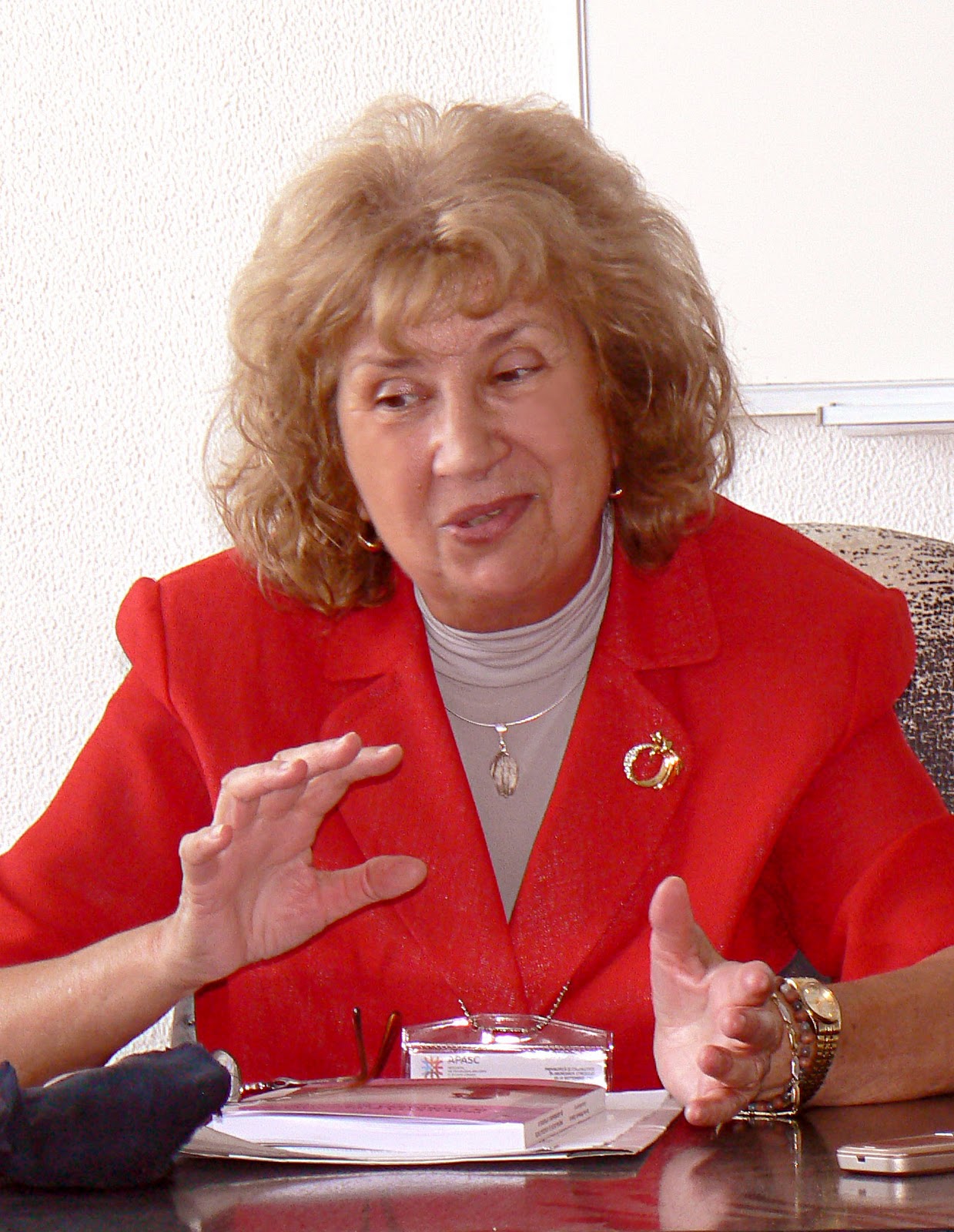 Românii au Prezent: Dublă strigare: IRINA POPA şi Ruxandra Răşcanu!