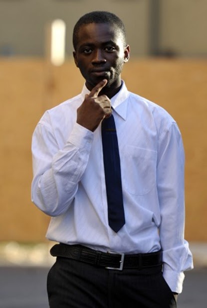 valigie di cartone: Emmanuel Bonsu: condanne per i vigili