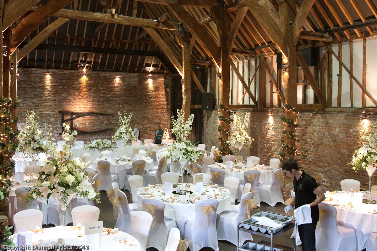 Distinctly Floral: Kellie and John's fresh and elegant Cooling Castle ...