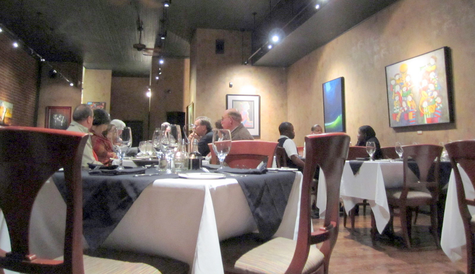 Gone Walkabout 2: A Southern Adventure: Good Eats - Madidi