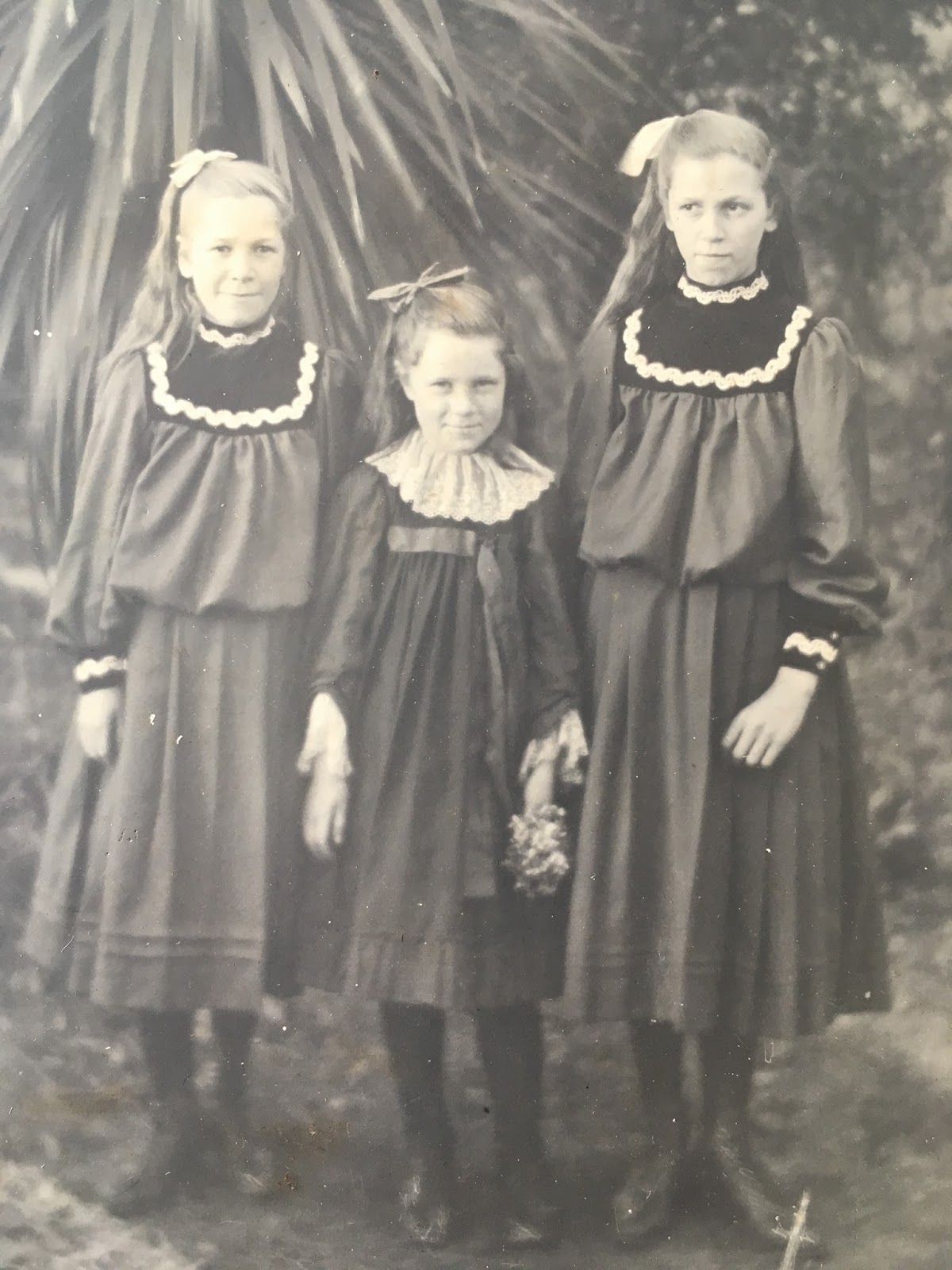 The Behrens Family: Minna