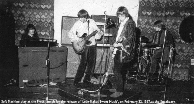 Moon in June: SOFT MACHINE "EARLY PHOTOS" 1966