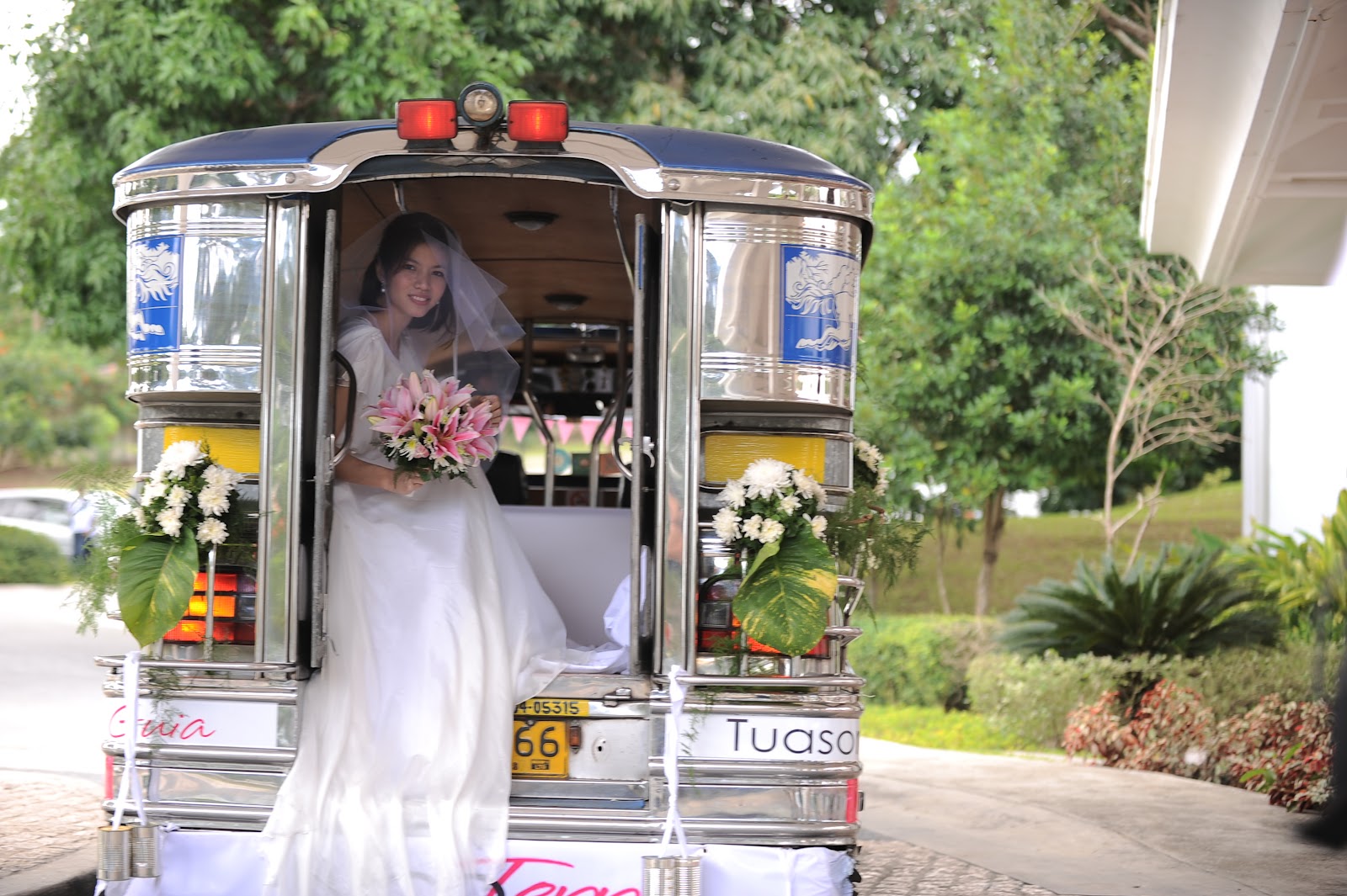 Rebellious Ride: Jeepney with a Sun Roof! ~ The Rebellious Brides