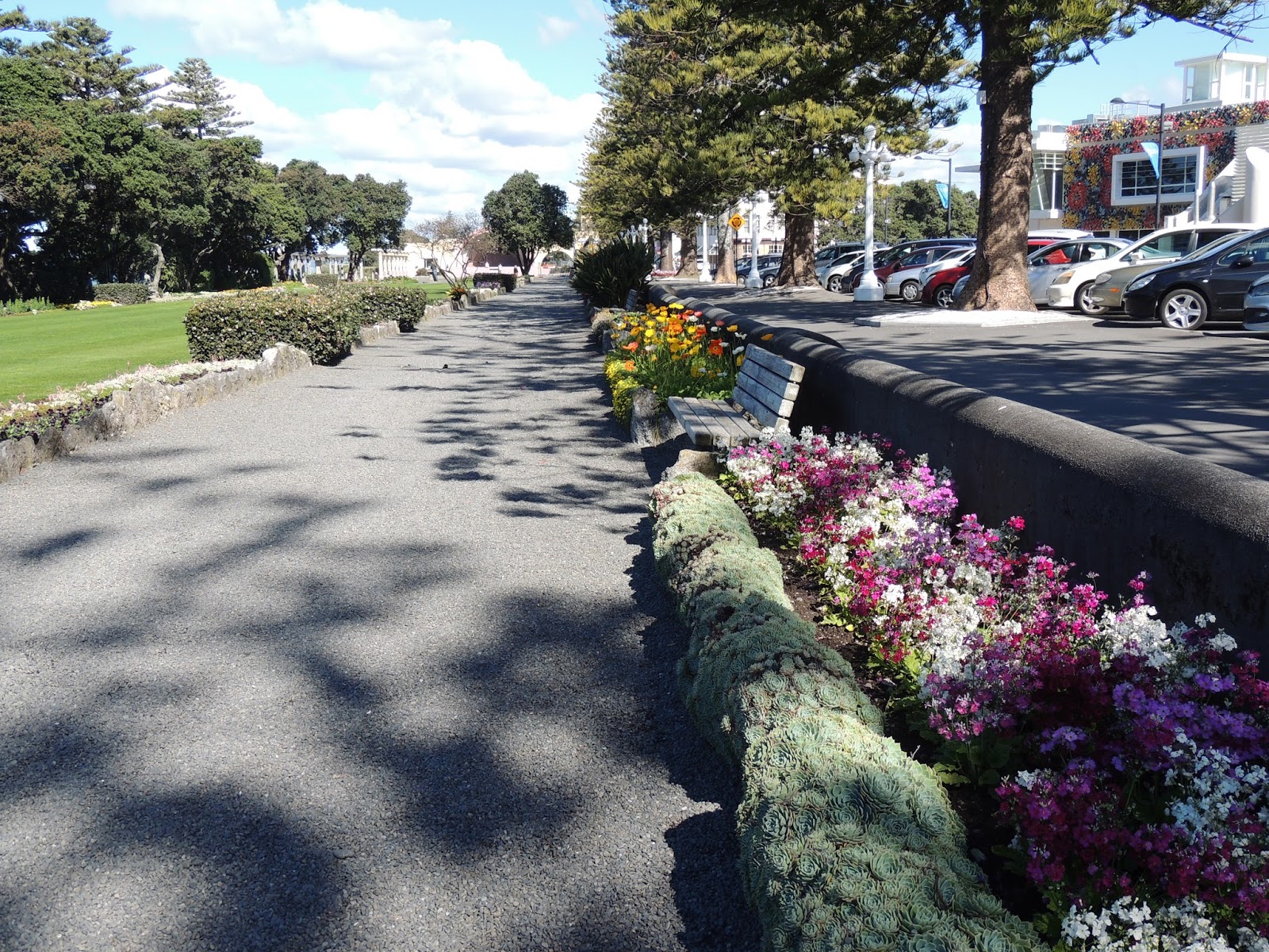 THE ROAD TAKEN : Napier: Art Deco Capital of the World