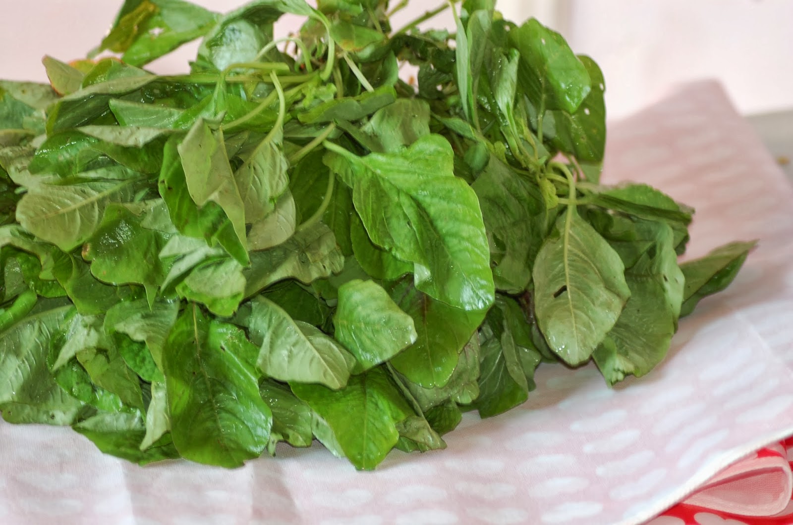 Aji's World: Pacha Cheera thoran/ Green Amaranth stir fry