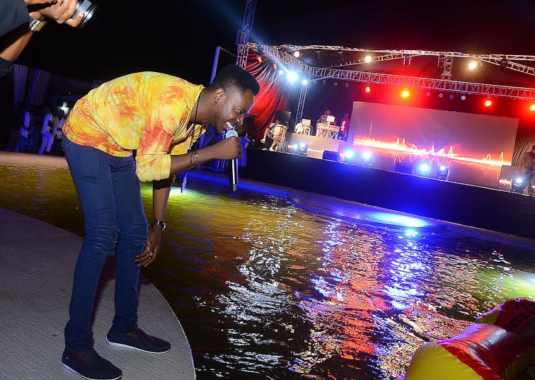 Quilox Ultra Pool Party