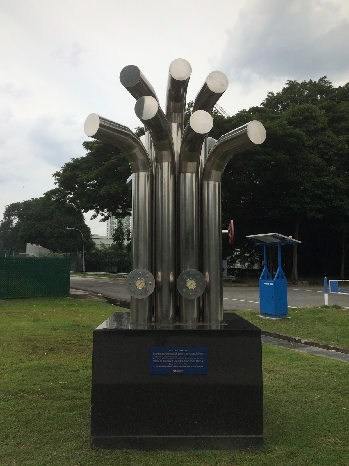 Spirit of Kallang @ Kallang Riverside Park; Singapore | Moonlit