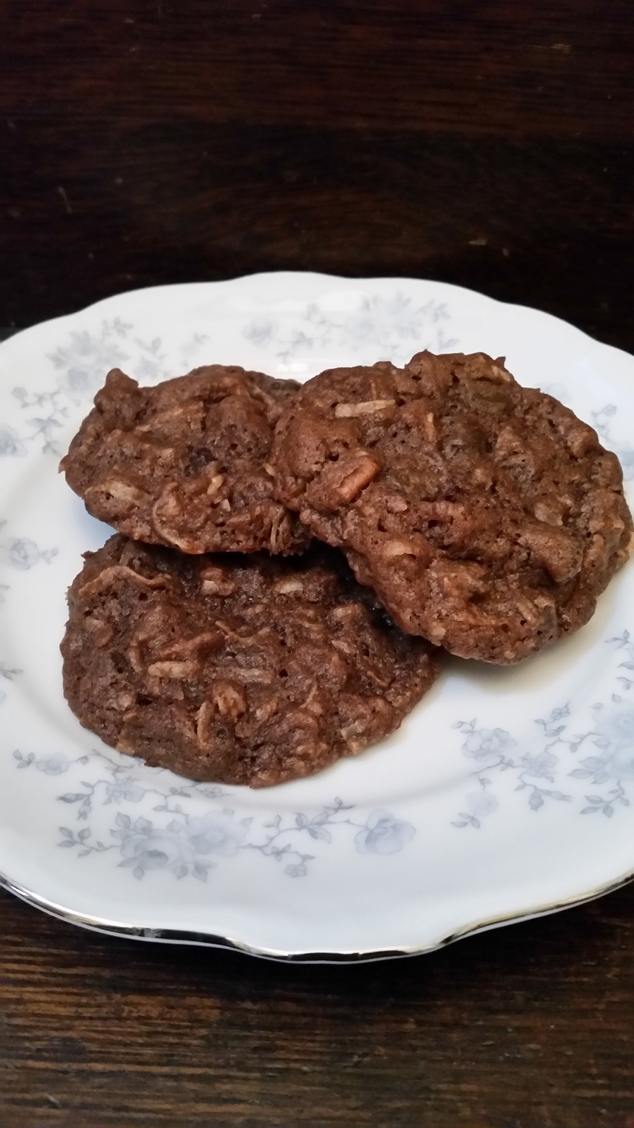 LL Farm: Chocolate Chip, Pecan, Coconut Cookies