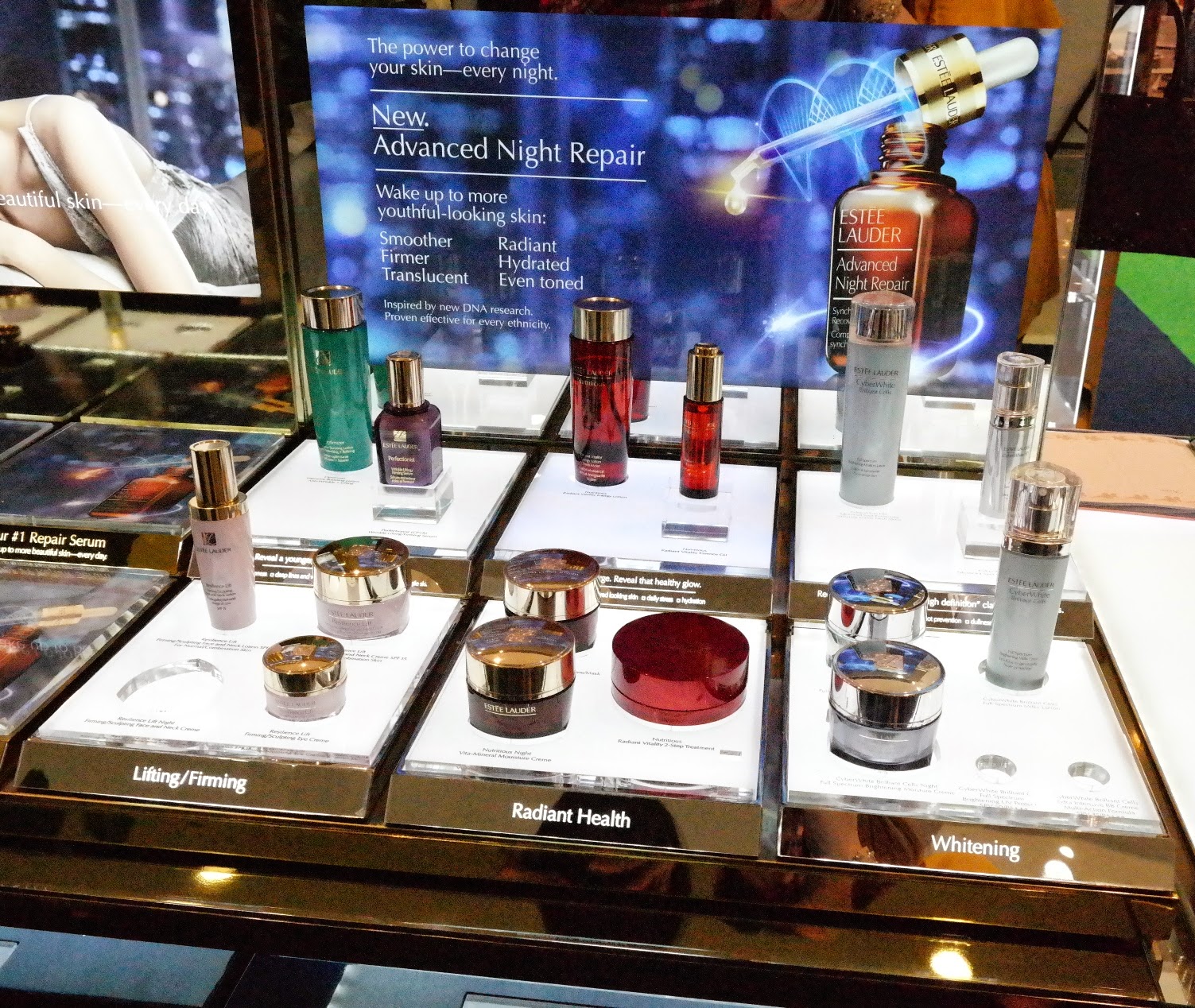Event Report : Estee Lauder High Touch Luxury Counter Design ...