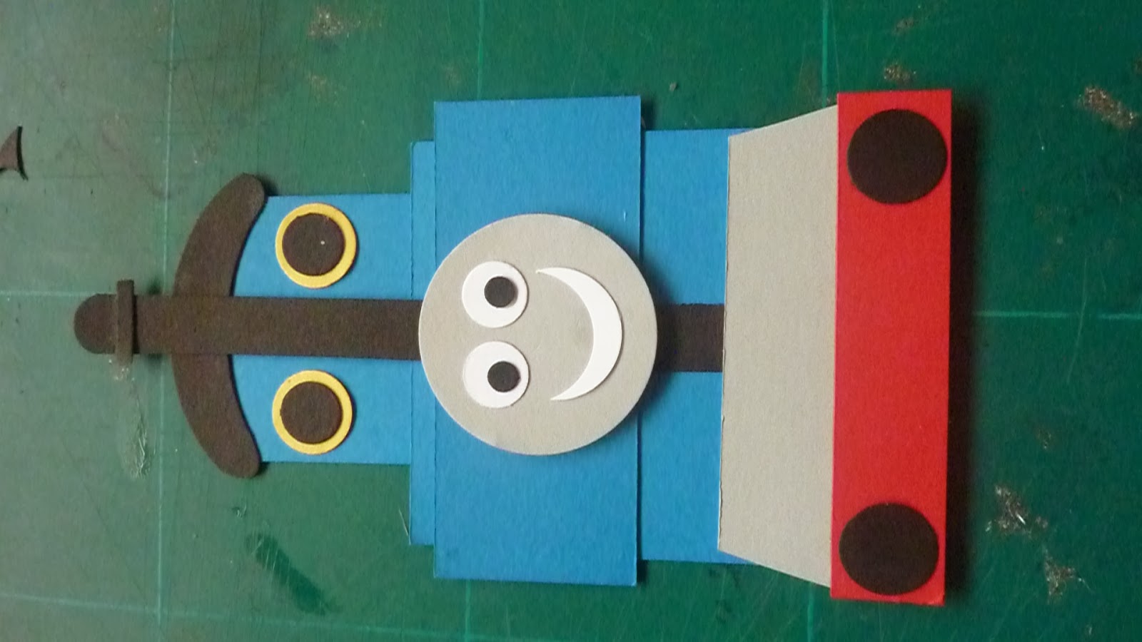 Crafty Cow Creations: thomas the tank engine
