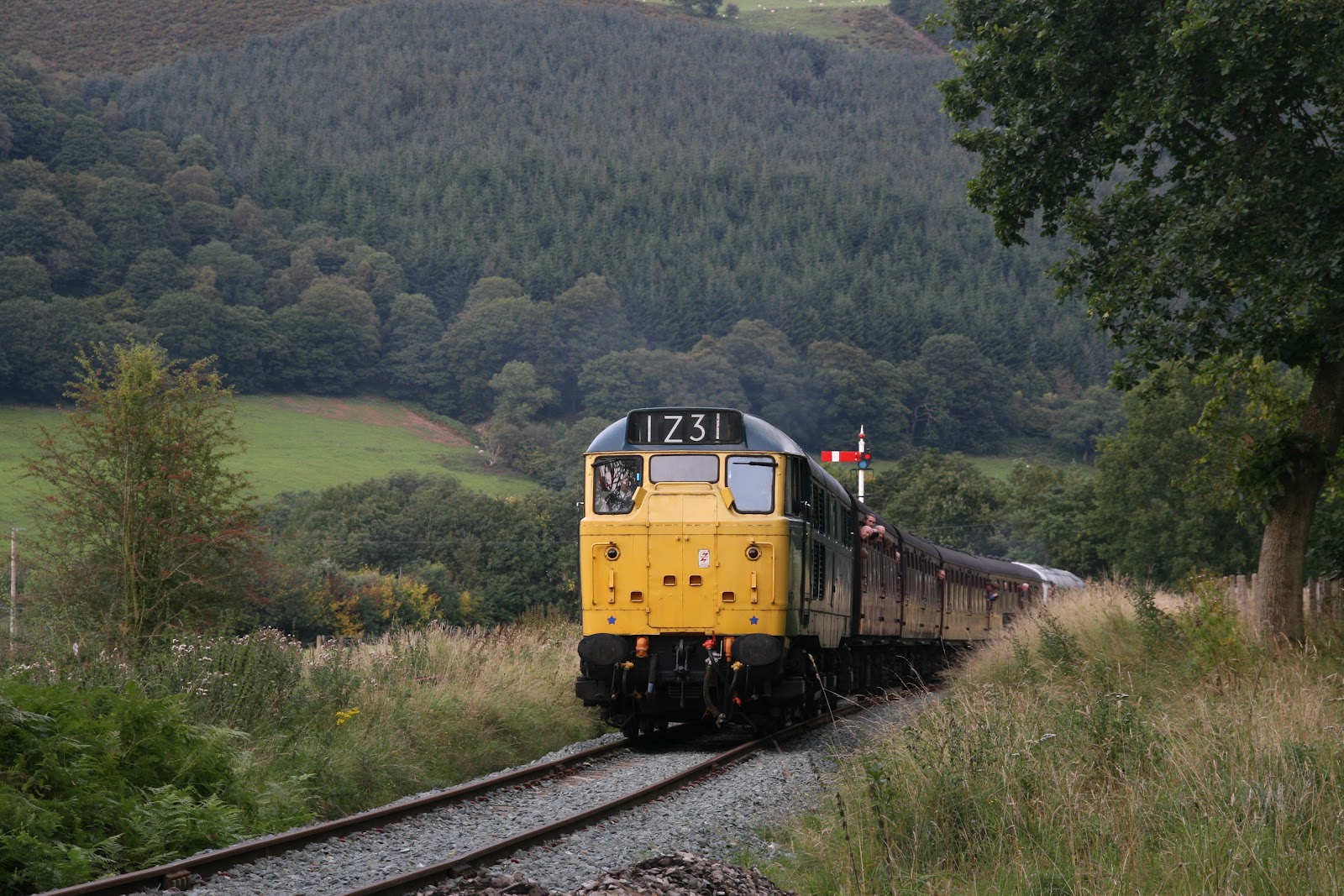 Llanblogger - news from Llangollen: History made on Llangollen Railway