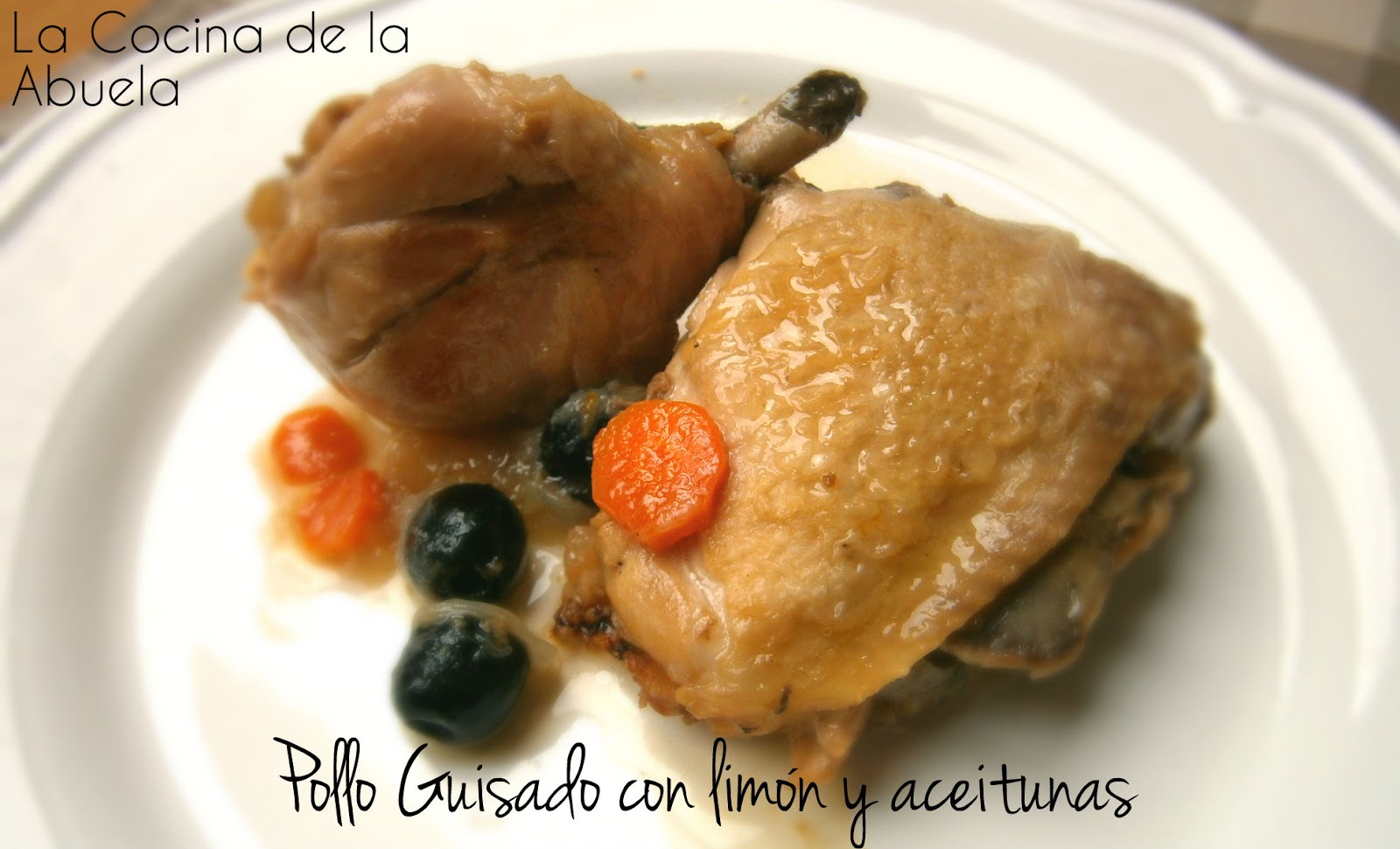 Pollo guisado con limón y aceitunas
