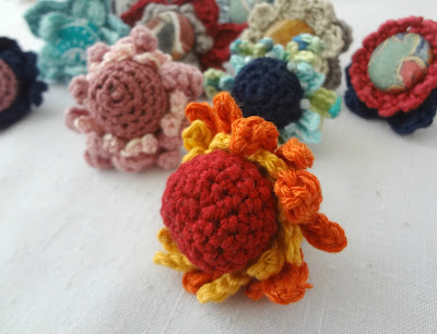 Little Treasures: Make Jewelry: Crochet Flower Ring