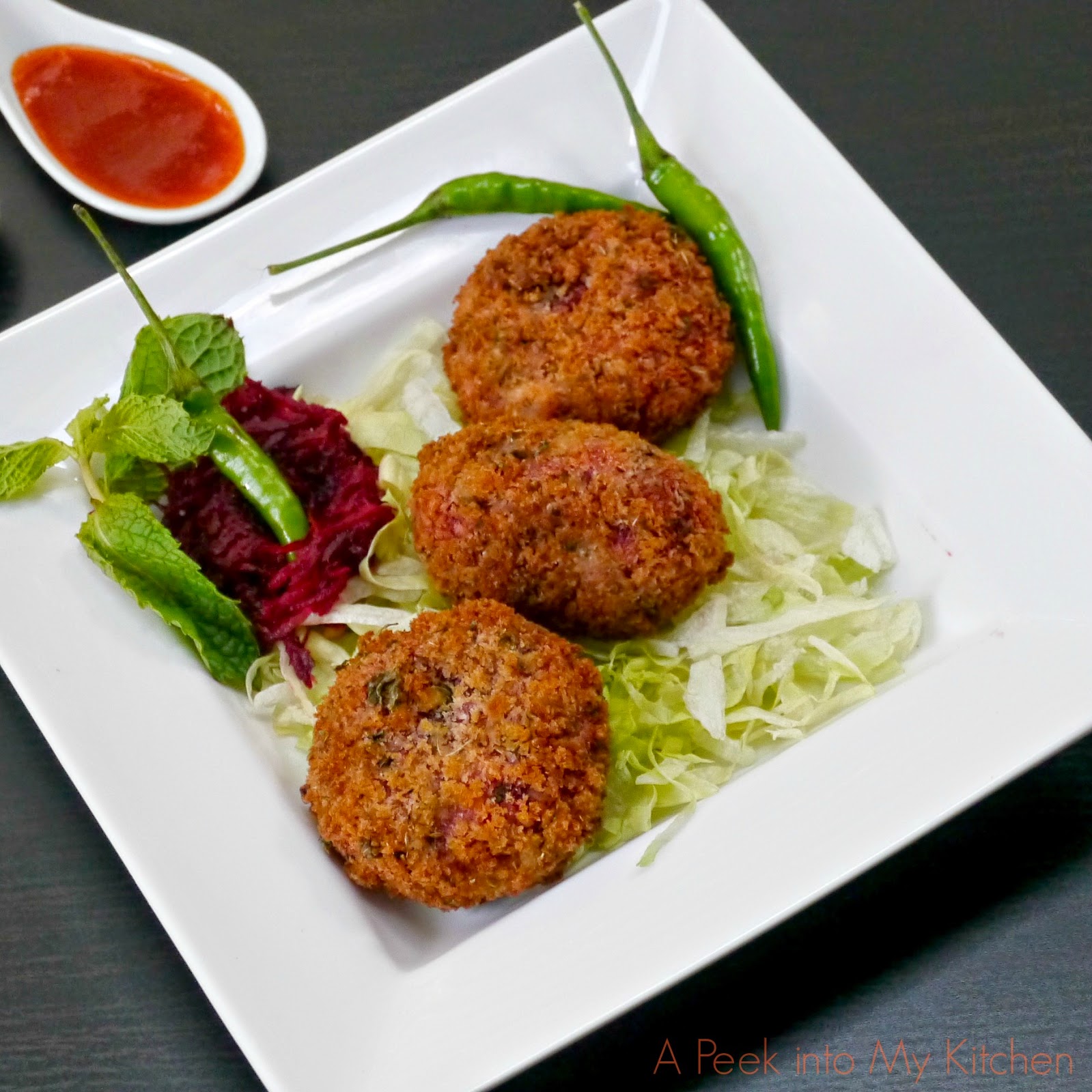 A Peek into My Kitchen: Beetroot Cutlet / Tikki