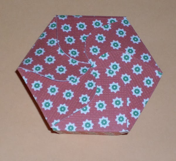 The Papercraft Post: Bakewell Tart Gift Boxes