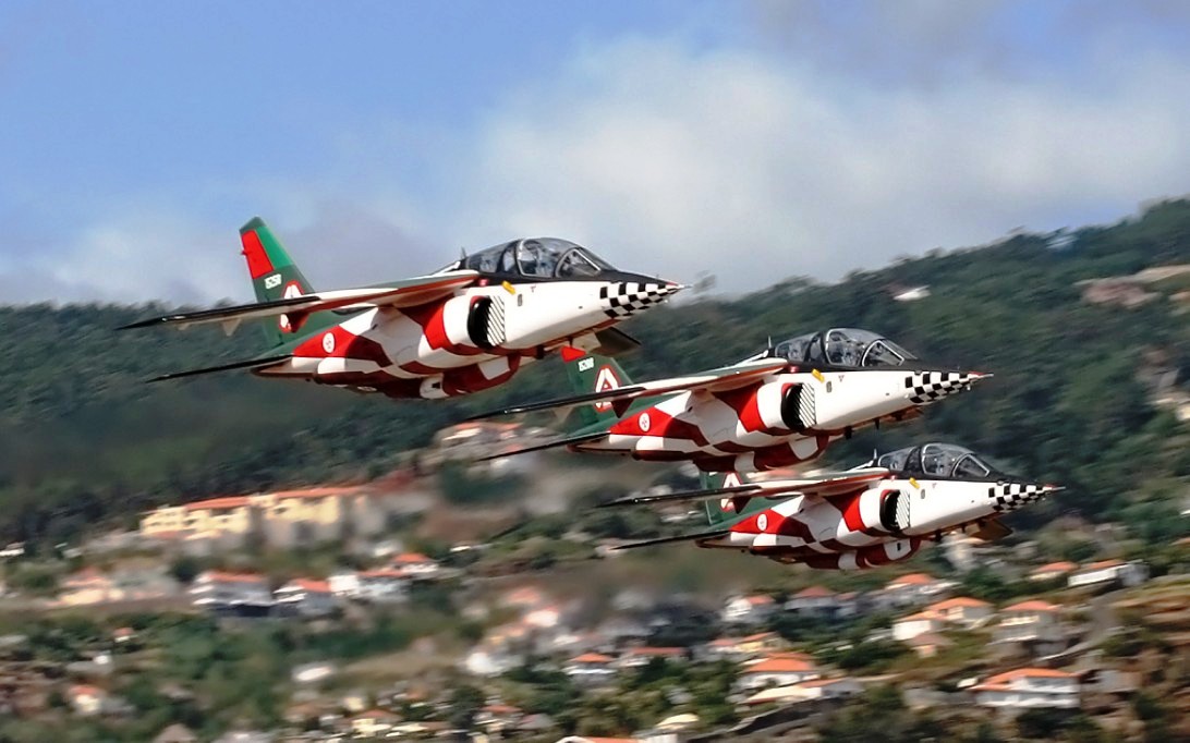 clicswallpaper: Alpha Jet (Wallpaper 3)