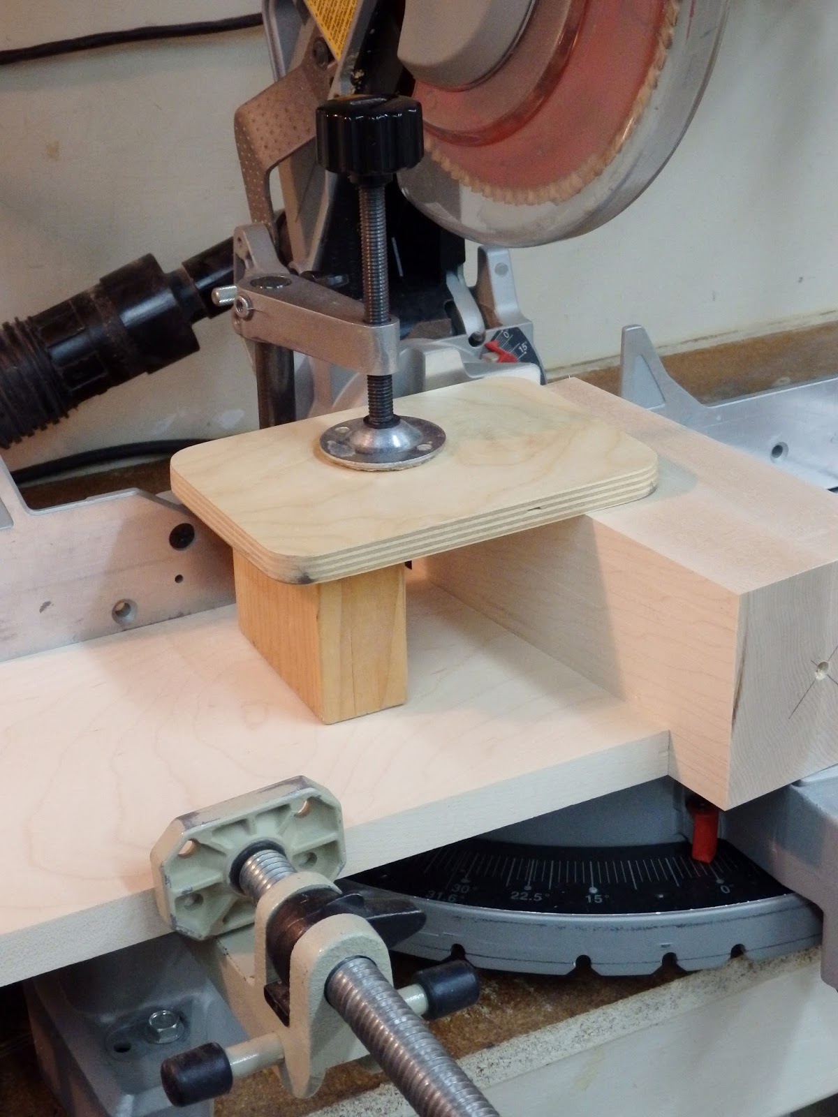 Flying Circus Studios - Kurt J. Meyers: Tapering Legs with a Miter Saw ...