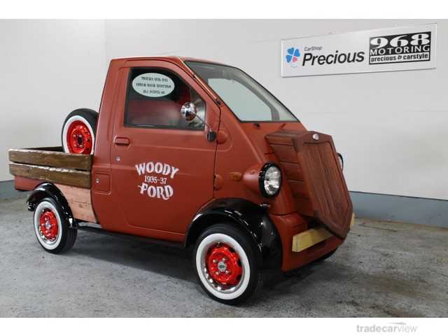 Custom Daihatsu Midget II Thinks it's a 1935-1937 Ford ... Sorta ...