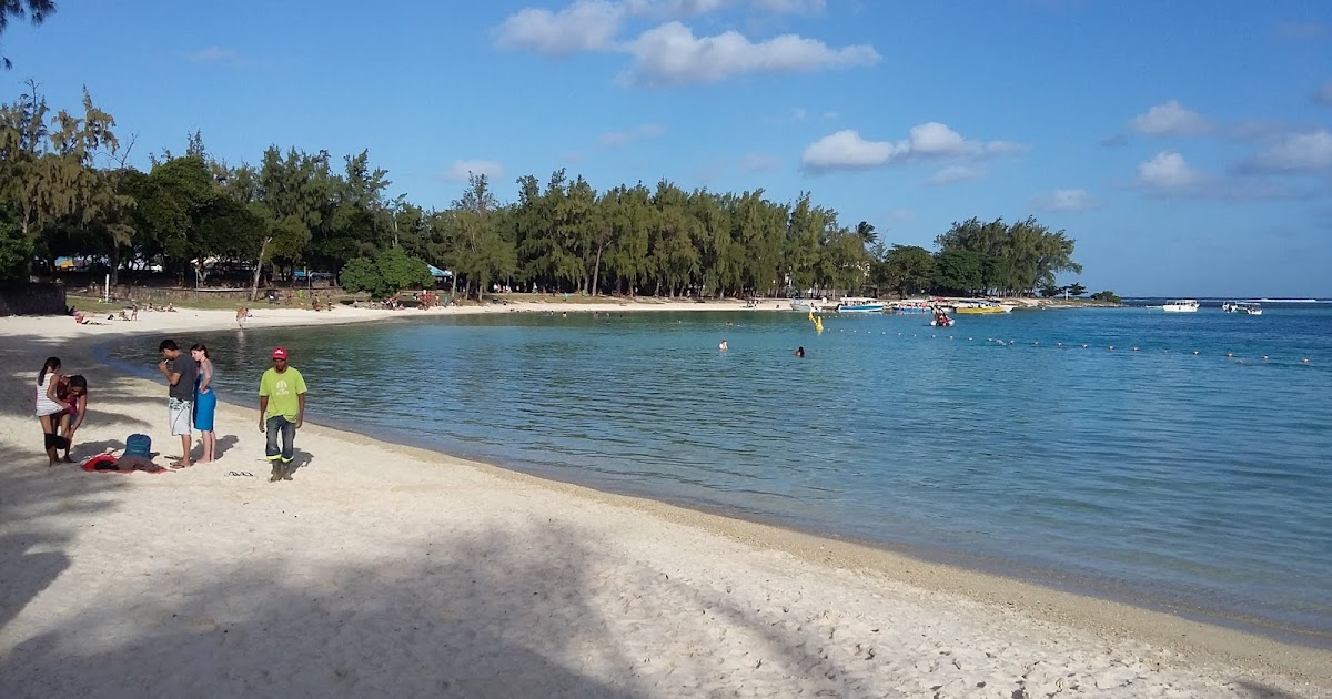 Go with Henry: Stunning Blue Bay Marine park