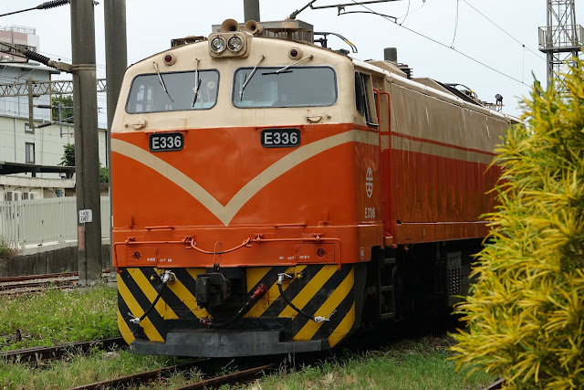 Blair's 鐵道攝影: E336電力機車 / TRA E336 Electric locomotive