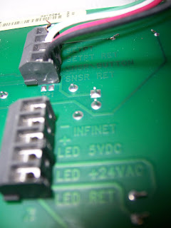 Brian Ó Broin pearsanta personal: Hack an Andover TAC Temperature Sensor?