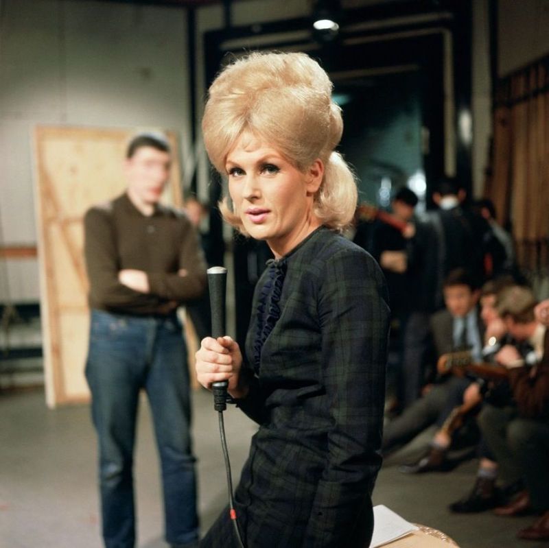 Britain's Queen of Pop: 46 Beautiful Photos of Dusty Springfield in the ...