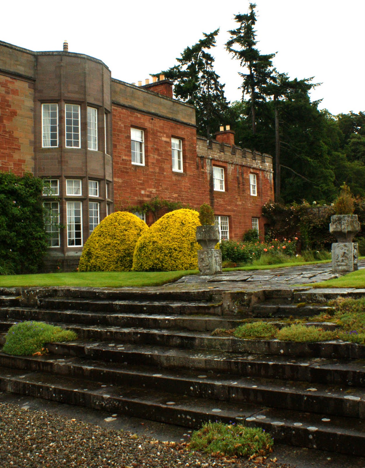Tour Scotland: Tour Scotland Photographs Rossie Priory