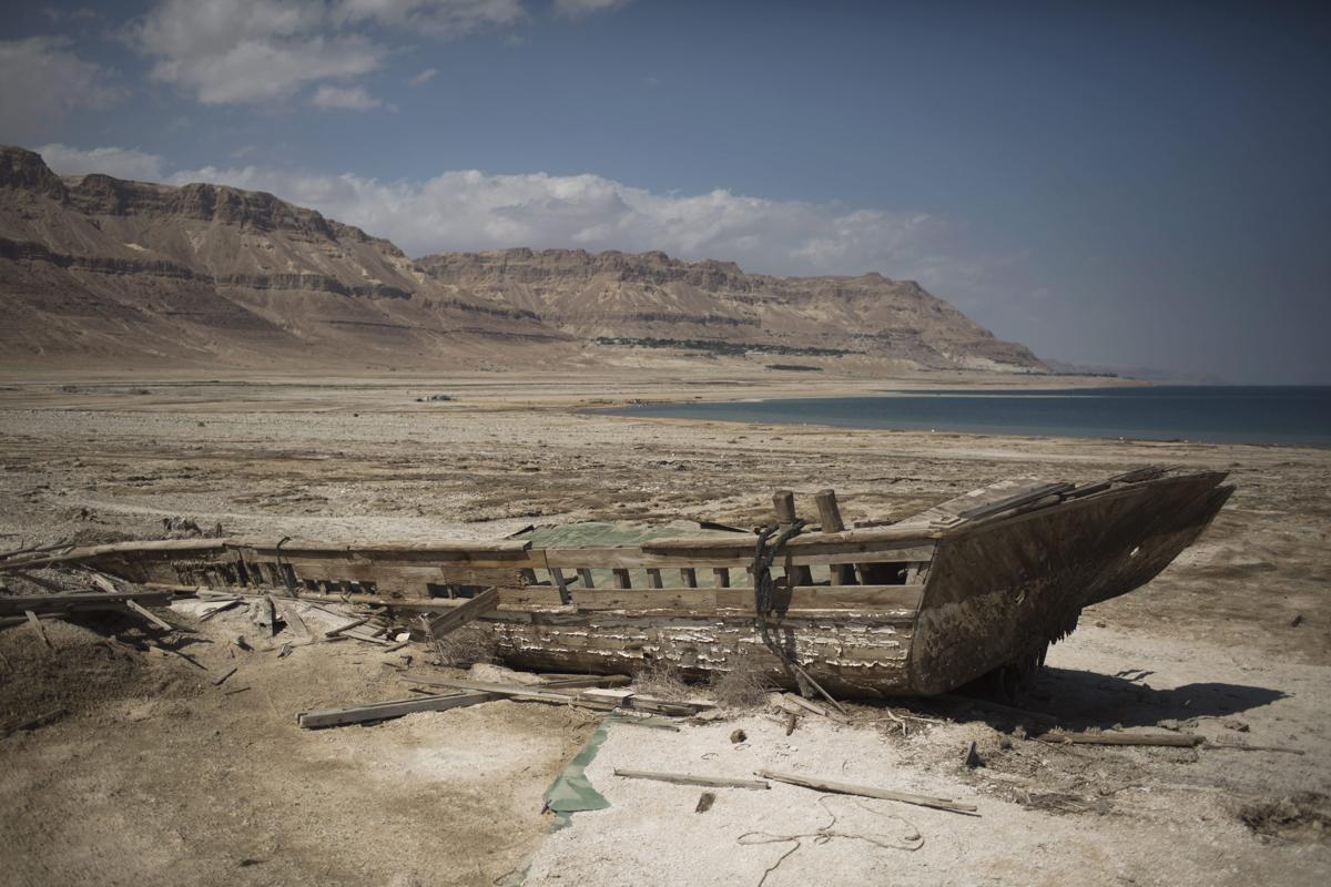 Lemon Lime Moon: Dead Sea Sink Holes, Lakes Drying Up