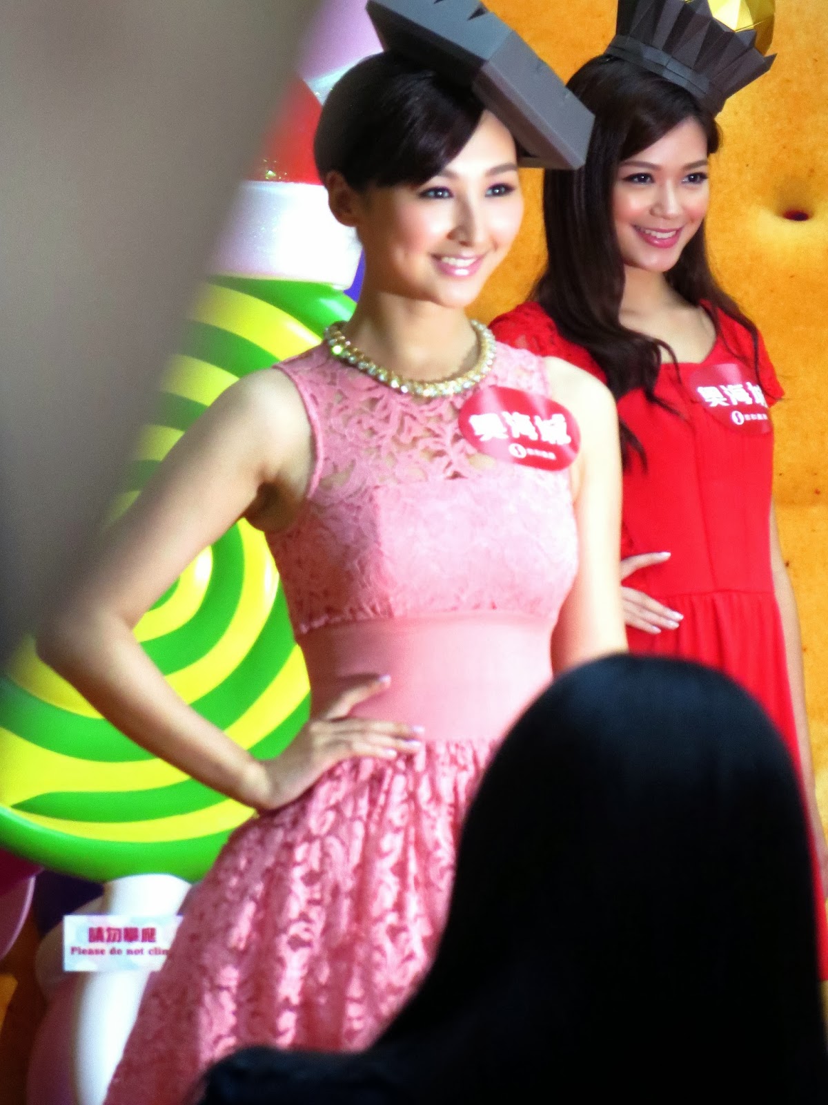 Paul Li Blog: 高海寧 Samantha Ko 、 沈卓盈 Jess Sum、 徐淑敏 Suki Chui「糖．紙．甜蜜聖誕」揭幕禮