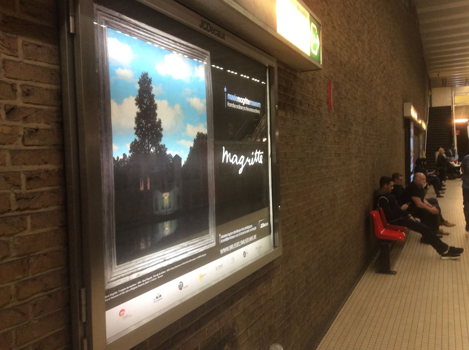 Ligue des Usagers Culturels: Le Musée Magritte: ceci n’est pas un musée! Ligue des Usagers Culturels: Le Musée Magritte: ceci n’est pas un musée!