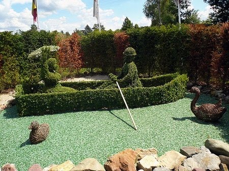 What's Up?: Coolest Displays of Topiary Art