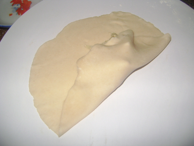 Nadiya's Tastes Of Maldives: Bis Keemiya (egg pastry)