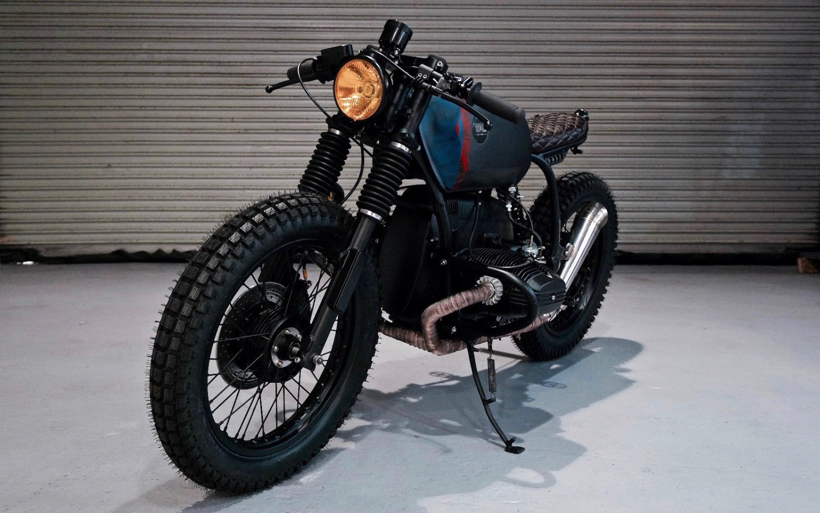 R80 ST Scram - Inazuma café racer