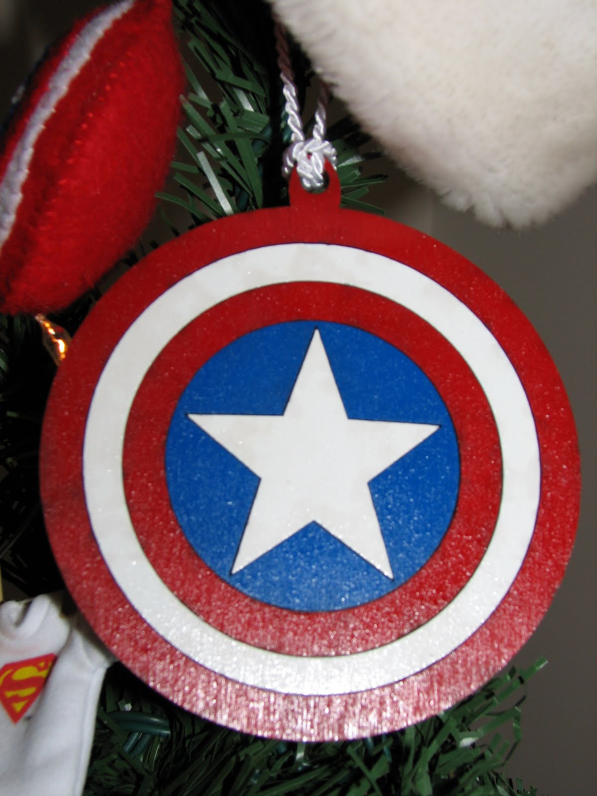 Reynolds Family Wrap: Art's Superhero Christmas Tree
