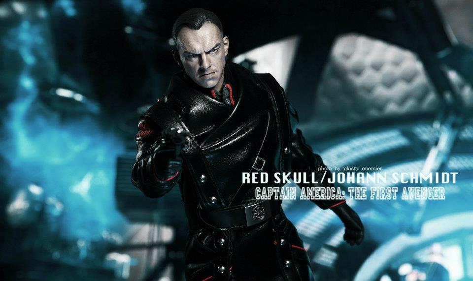 World Toy Brasil: Hot Toys - Caveira Vermelha