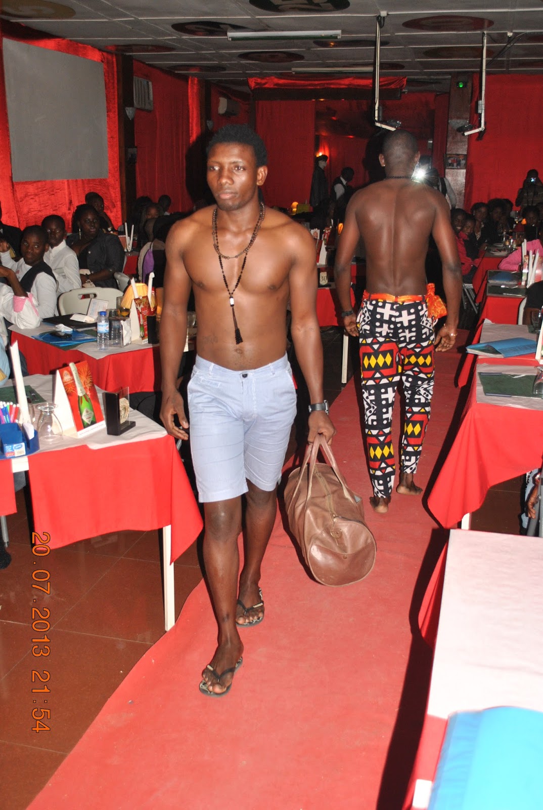 Agência de Modelos e Manequins Renascente Model - Luanda - Angola: 2013