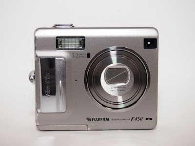 書き溜め space: FUJIFILM FinePix F450 ファインピクス スクエアミニ