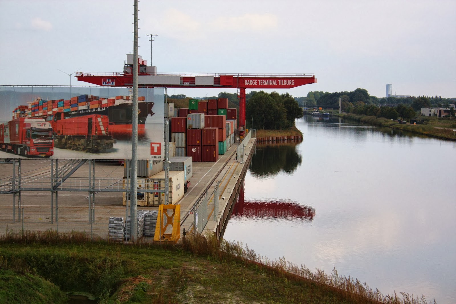TilburgDailyPhoto: Barge Terminal Tilburg