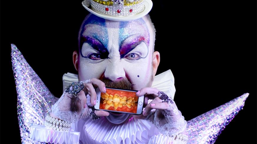 Full of IT: Dandy Darkly’s Myth Mouth!