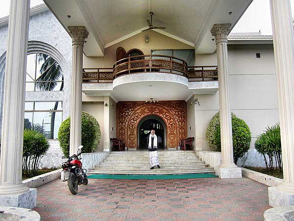 BaNgLaDeSh PhOtOgRaPhY 4U: Image a wealthy Bangladeshi village home