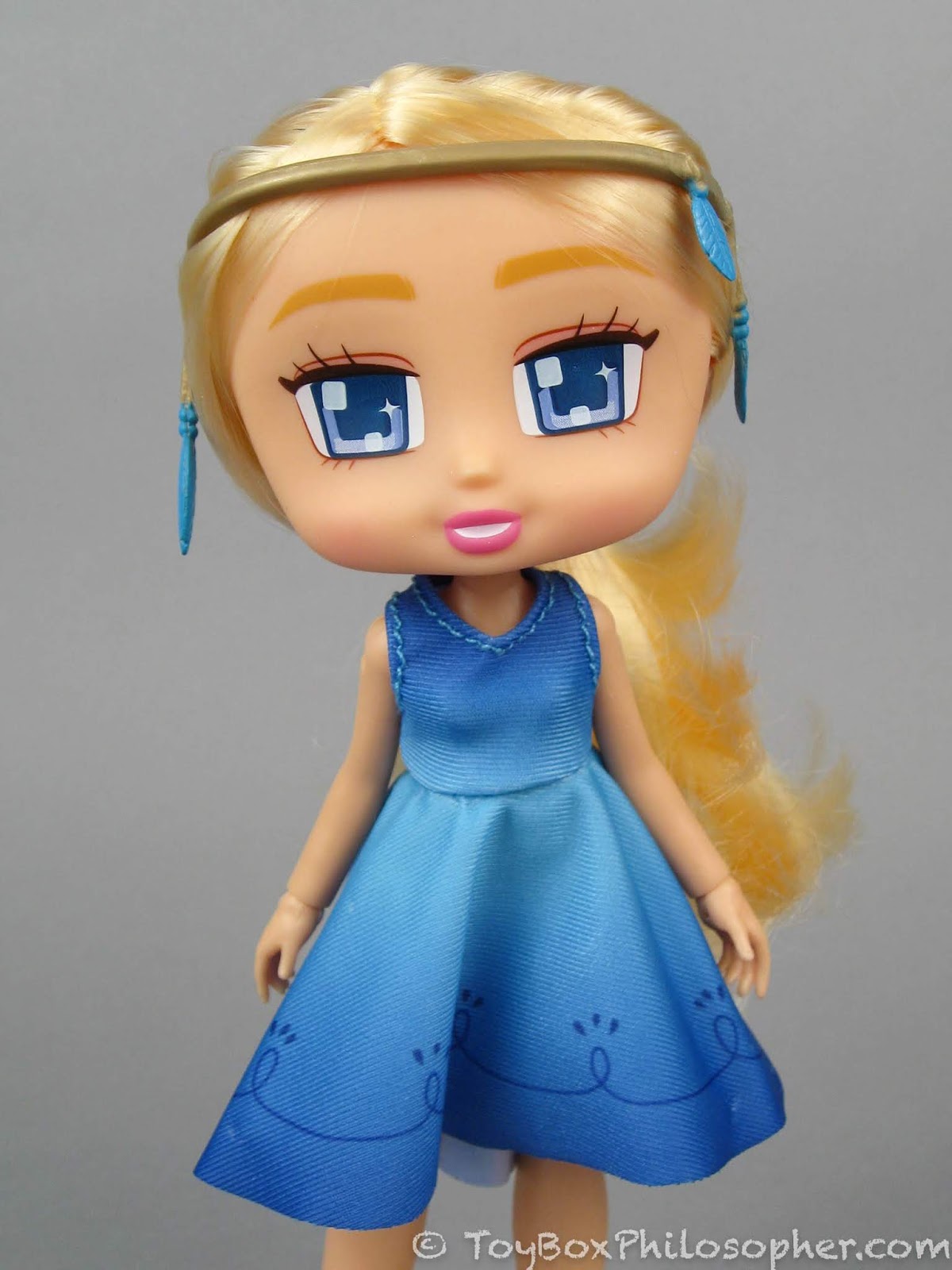 Sunday Surprise: Boxy Girls Willa by Jay at Play! | The Toy Box Philosopher