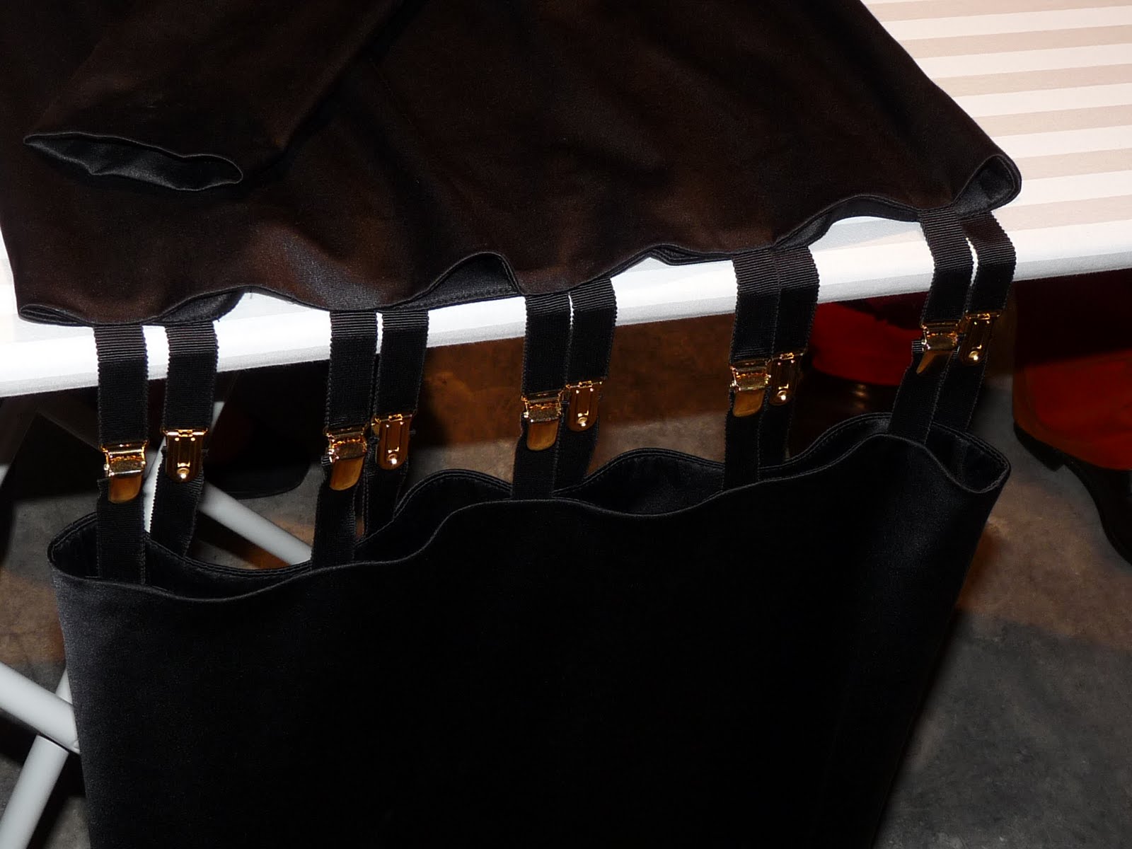 Andreea Badala. Murmur fw 11/12 @ Pasarela | Feather In A Shoe