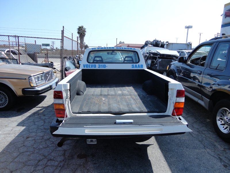 5k: Boosted Ute; 1985 Volvo 240 Turbo Custom Pickup - DailyTurismo